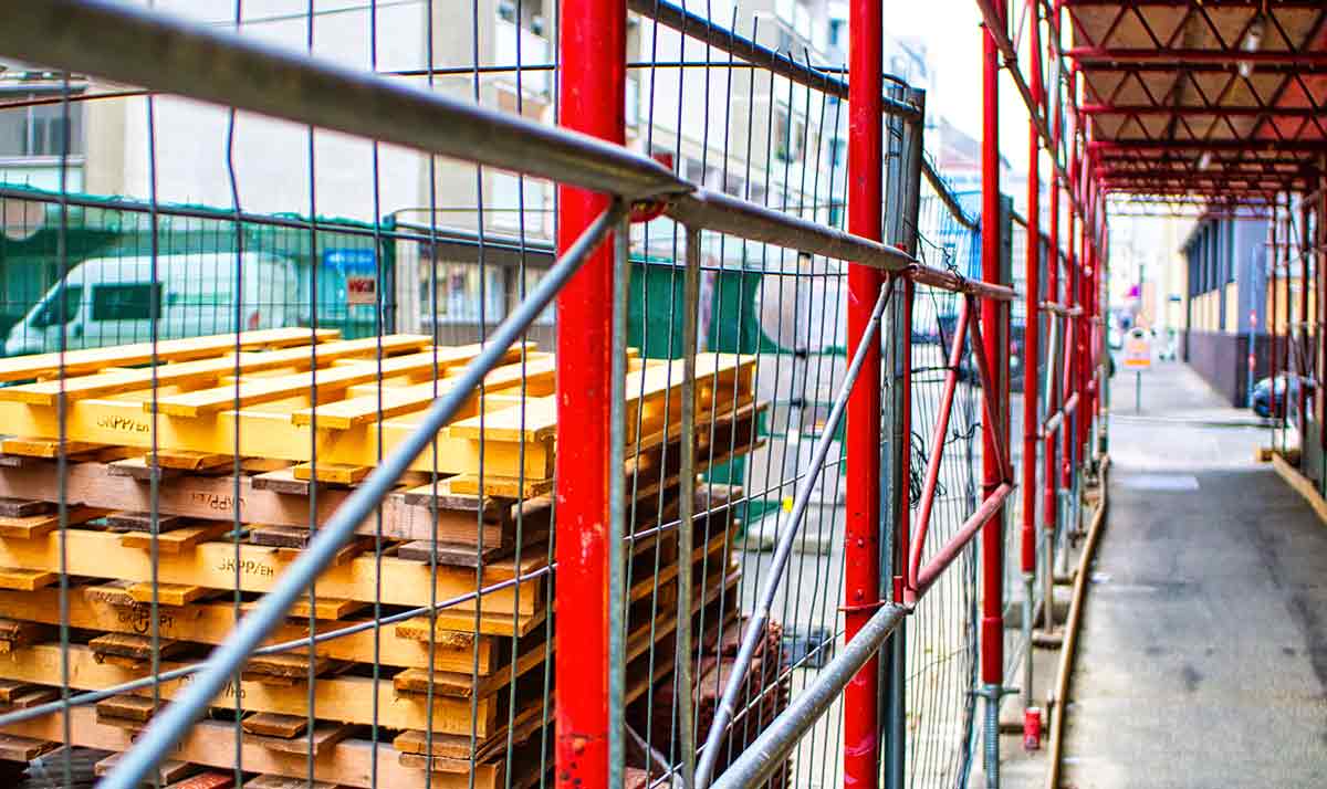 Secure Sites with Temporary Construction Fencing